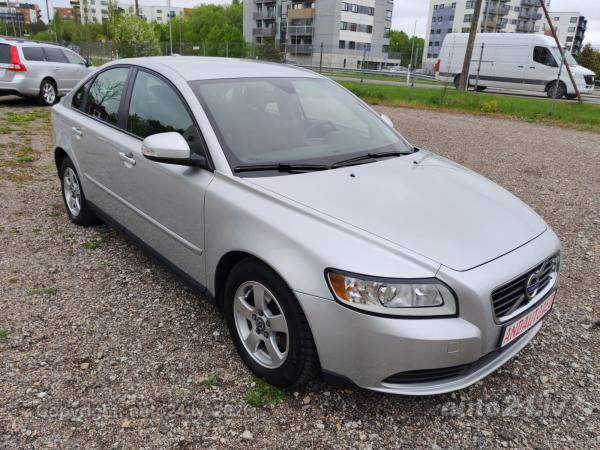 Grey Volvo S40 2011 in Tallinn, with an engine capacity of 1.60 L and mileage of 200 thousand km for 4999 €, photo 8 on AUTOMOTO.COM.LV