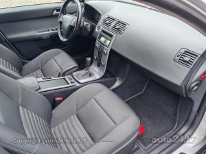 Pelēks Volvo S40 2011 Tallina, ar dzinēja tilpumu 1.60 L un nobraukumu 200 tūkst. km par 4999 €, foto 15 vietnē AUTOMOTO.COM.LV