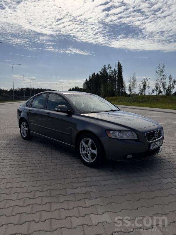 Volvo S40 2011 Valmiera vietnÄ PelÄks Volvo S40 2011 Valmiera, ar dzinÄja tilpumu 1.60 L un nobraukumu 333 tÅ«kst. km par 3300 ā¬, foto 3 vietnÄ AUTOMOTO.COM.LV