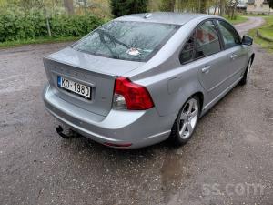 Pelēks Volvo S40 2012 Alūksne, ar dzinēja tilpumu 1.60 L un nobraukumu 309 tūkst. km par 3500 €, foto 2 vietnē AUTOMOTO.COM.LV