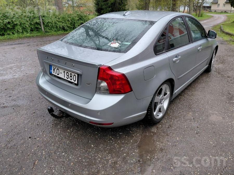 Pelēks Volvo S40 2012 Alūksne, ar dzinēja tilpumu 1.60 L un nobraukumu 309 tūkst. km par 3500 €, foto 2 vietnē AUTOMOTO.COM.LV