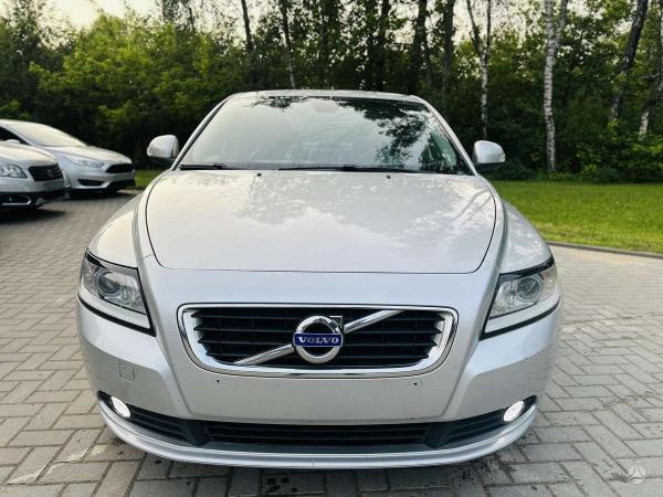 Pelēks Volvo S40 2012 Kauņa, ar dzinēja tilpumu 1.56 L un nobraukumu 151 tūkst. km par 4750 €, foto 2 vietnē AUTOMOTO.COM.LV