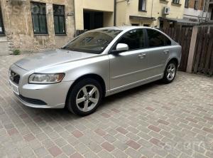 Pelēks Volvo S40 2012 Rīga, ar dzinēja tilpumu 1.60 L un nobraukumu 244 tūkst. km par 3900 €, foto 5 vietnē AUTOMOTO.COM.LV