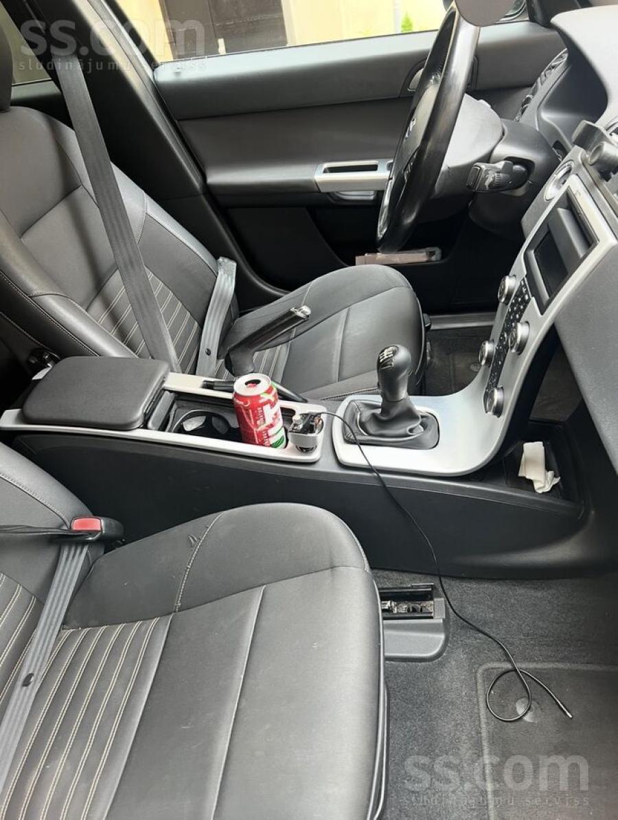 Pelēks Volvo S40 2012 Rīga, ar dzinēja tilpumu 1.60 L un nobraukumu 244 tūkst. km par 3900 €, foto 12 vietnē AUTOMOTO.COM.LV