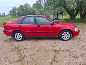 Sarkans Volvo S40 2002 Tukums, ar dzinēja tilpumu 1.80 L un nobraukumu 193 tūkst. km par 1790 €, foto 4 vietnē AUTOMOTO.COM.LV