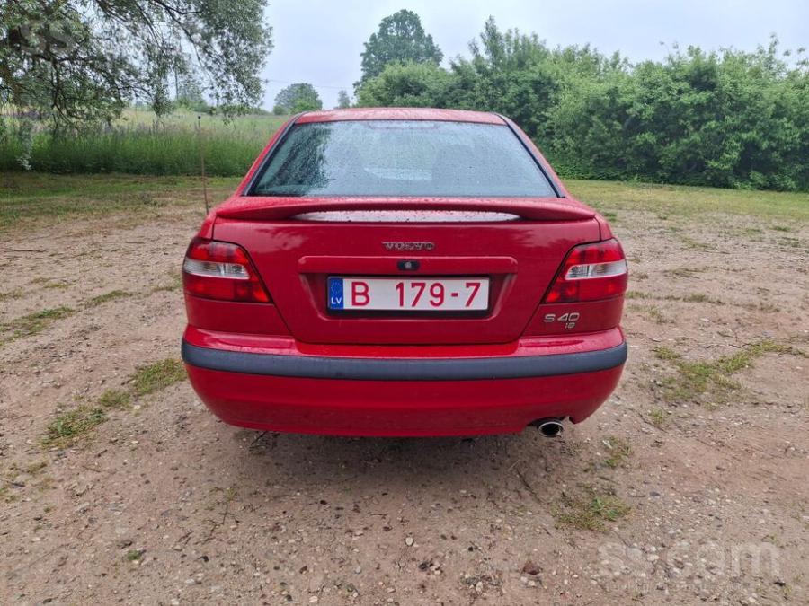 Sarkans Volvo S40 2002 Tukums, ar dzinēja tilpumu 1.80 L un nobraukumu 193 tūkst. km par 1790 €, foto 9 vietnē AUTOMOTO.COM.LV