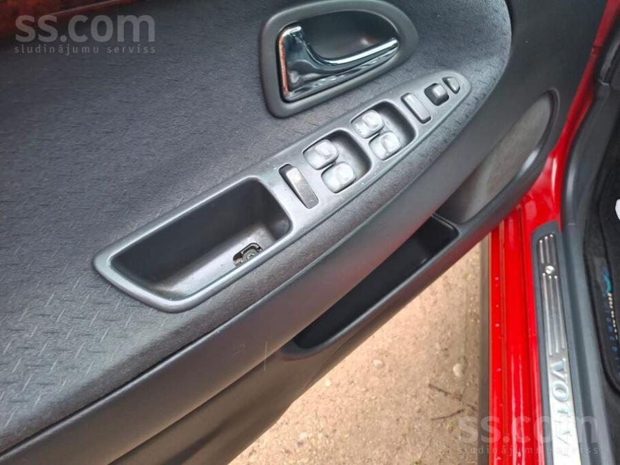 Sarkans Volvo S40 2002 Tukums, ar dzinēja tilpumu 1.80 L un nobraukumu 193 tūkst. km par 1790 €, foto 15 vietnē AUTOMOTO.COM.LV
