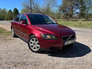 Sarkans Volvo S40 2006 Tartu, ar dzinēja tilpumu 2.40 L un nobraukumu 210 tūkst. km par 3800 €, foto 3 vietnē AUTOMOTO.COM.LV