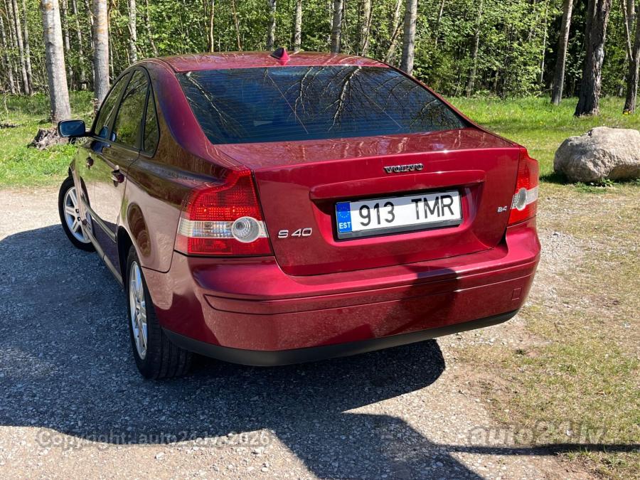 Sarkans Volvo S40 2006 Tartu, ar dzinēja tilpumu 2.40 L un nobraukumu 210 tūkst. km par 3800 €, foto 7 vietnē AUTOMOTO.COM.LV