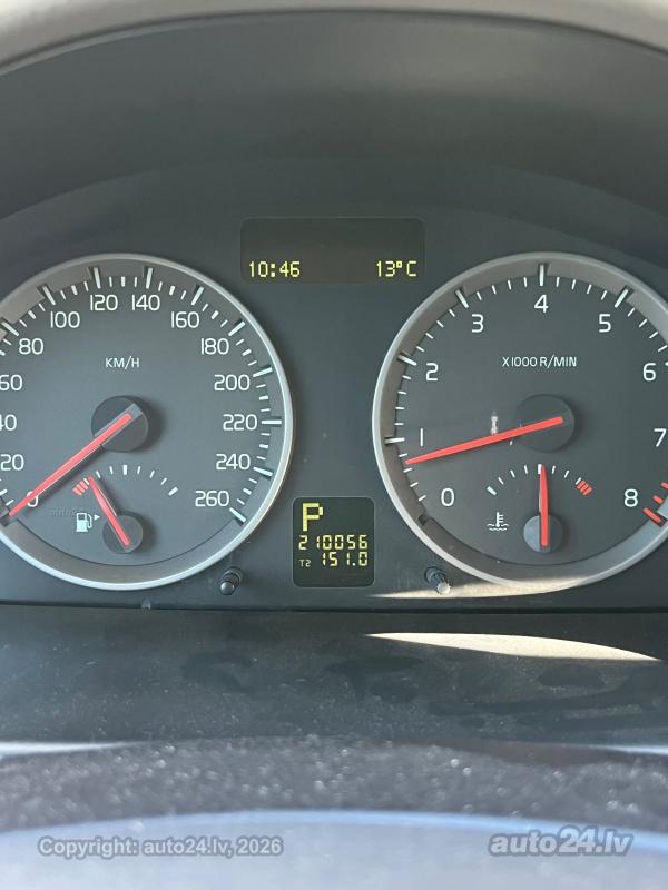 Sarkans Volvo S40 2006 Tartu, ar dzinēja tilpumu 2.40 L un nobraukumu 210 tūkst. km par 3800 €, foto 7 vietnē AUTOMOTO.COM.LV