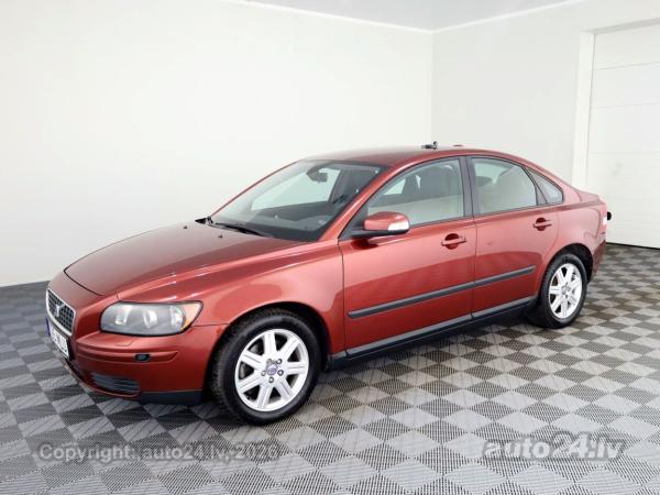 Red Volvo S40 2007 in Tallinn, with an engine capacity of 2.40 L and mileage of 249 thousand km for 1999 €, photo 2 on AUTOMOTO.COM.LV