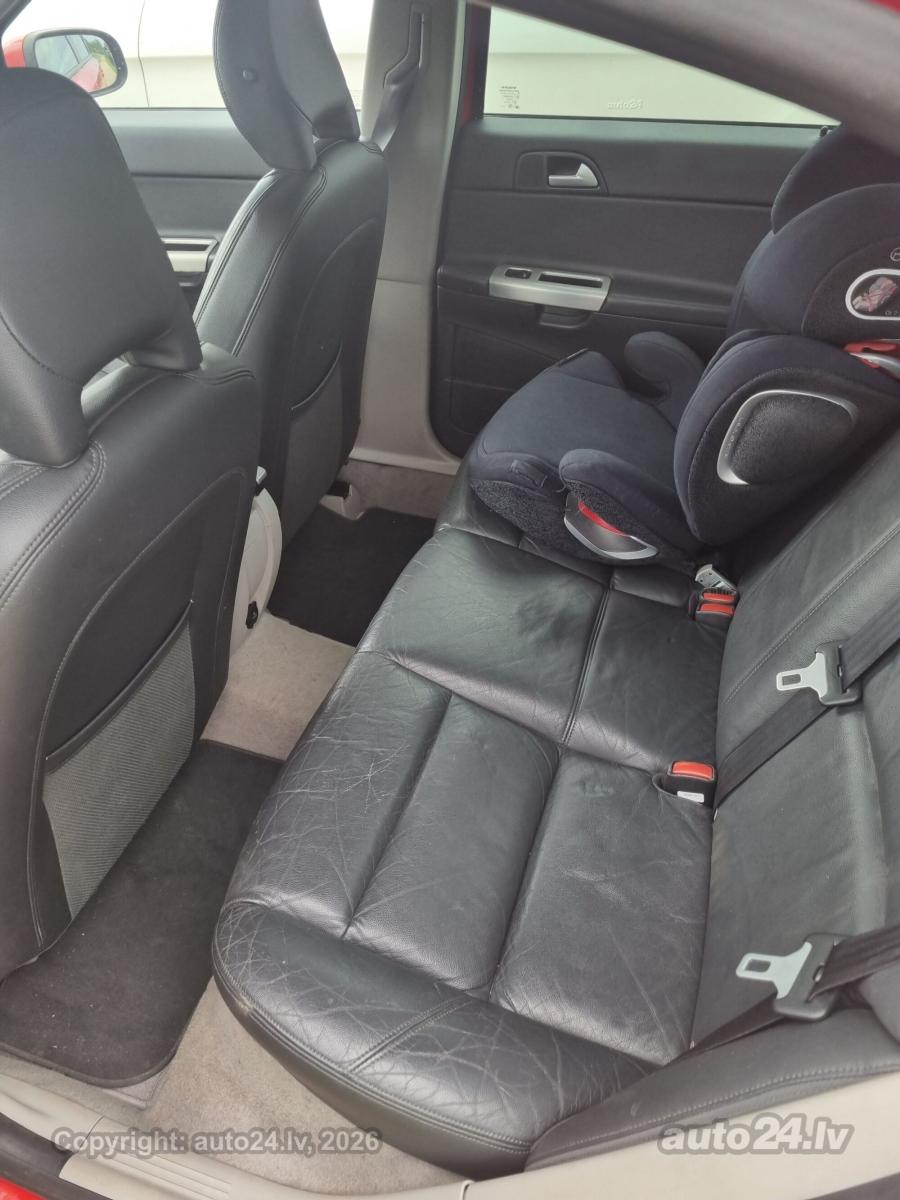 Red Volvo S40 2007 in Polva, with an engine capacity of 1.60 L and mileage of 357 thousand km for 2700 €, photo 12 on AUTOMOTO.COM.LV