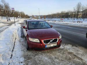 Sarkans Volvo S40 2008 Viļņa, ar dzinēja tilpumu 2.00 L un nobraukumu 270 tūkst. km par 1900 €, foto 2 vietnē AUTOMOTO.COM.LV