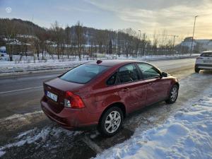 Sarkans Volvo S40 2008 Viļņa, ar dzinēja tilpumu 2.00 L un nobraukumu 270 tūkst. km par 1900 €, foto 7 vietnē AUTOMOTO.COM.LV