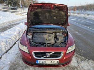 Sarkans Volvo S40 2008 Viļņa, ar dzinēja tilpumu 2.00 L un nobraukumu 270 tūkst. km par 1900 €, foto 9 vietnē AUTOMOTO.COM.LV