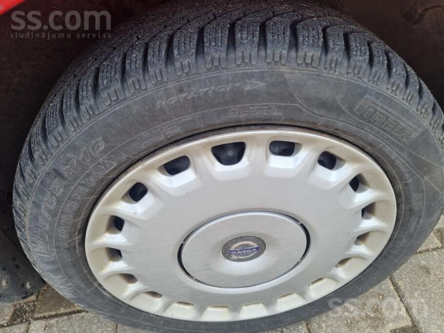 Sarkans Volvo S40 2009 Rīga, ar dzinēja tilpumu 2.00 L un nobraukumu 185 tūkst. km par 3300 €, foto 9 vietnē AUTOMOTO.COM.LV