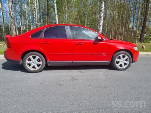 Красный Вольво С40 2009 в Рига, объемом двигателя 2.00 л и пробегом 185 тыс. км за 2900 €, фото 6 на AUTOMOTO.COM.LV