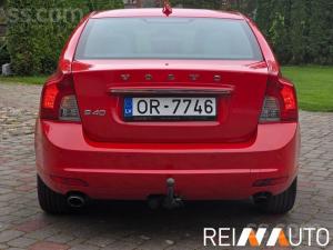 Red Volvo S40 2011 in Riga, with an engine capacity of 2.00 L and mileage of 309 thousand km for 4350 €, photo 5 on AUTOMOTO.COM.LV