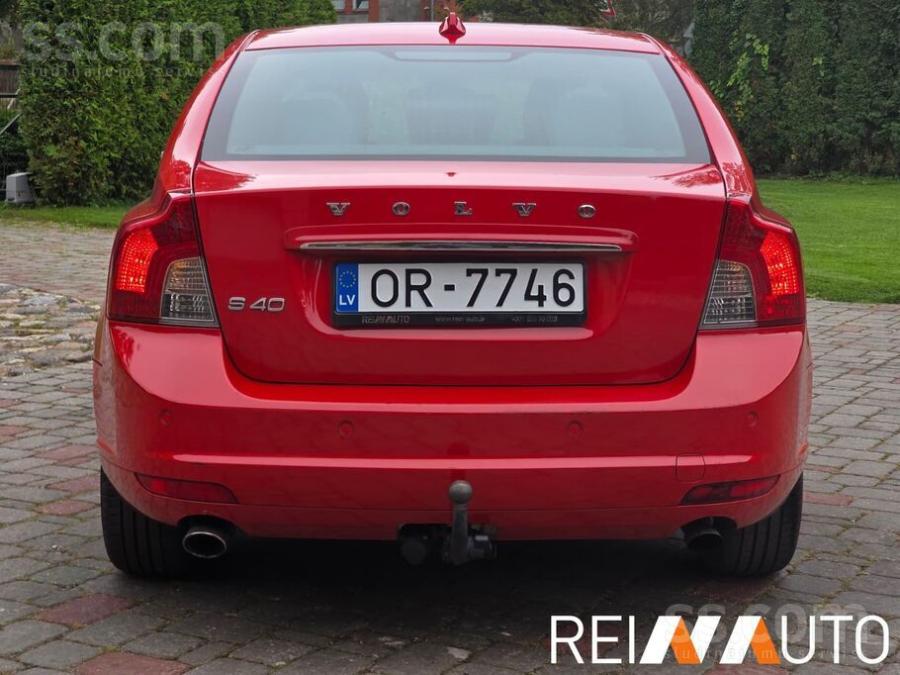 Red Volvo S40 2011 in Riga, with an engine capacity of 2.00 L and mileage of 309 thousand km for 4350 €, photo 5 on AUTOMOTO.COM.LV