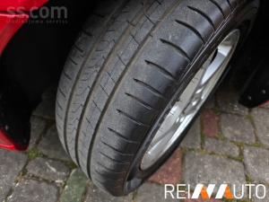 Red Volvo S40 2011 in Riga, with an engine capacity of 2.00 L and mileage of 309 thousand km for 4350 €, photo 14 on AUTOMOTO.COM.LV