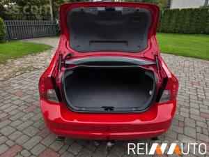 Red Volvo S40 2011 in Riga, with an engine capacity of 2.00 L and mileage of 309 thousand km for 4350 €, photo 15 on AUTOMOTO.COM.LV