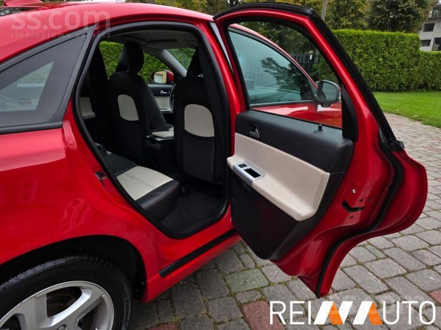 Red Volvo S40 2011 in Riga, with an engine capacity of 2.00 L and mileage of 309 thousand km for 4350 €, photo 16 on AUTOMOTO.COM.LV