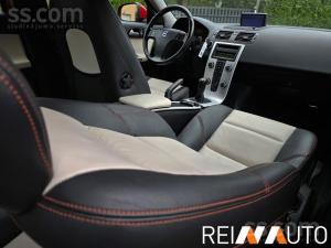 Red Volvo S40 2011 in Riga, with an engine capacity of 2.00 L and mileage of 309 thousand km for 4350 €, photo 22 on AUTOMOTO.COM.LV