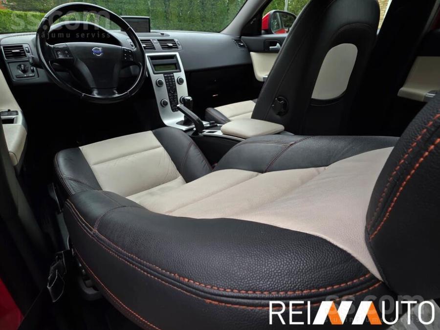 Red Volvo S40 2011 in Riga, with an engine capacity of 2.00 L and mileage of 309 thousand km for 4350 €, photo 24 on AUTOMOTO.COM.LV