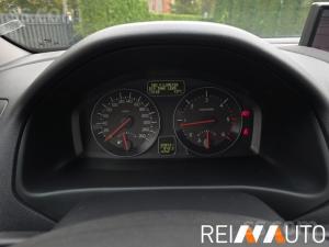 Red Volvo S40 2011 in Riga, with an engine capacity of 2.00 L and mileage of 309 thousand km for 4350 €, photo 29 on AUTOMOTO.COM.LV
