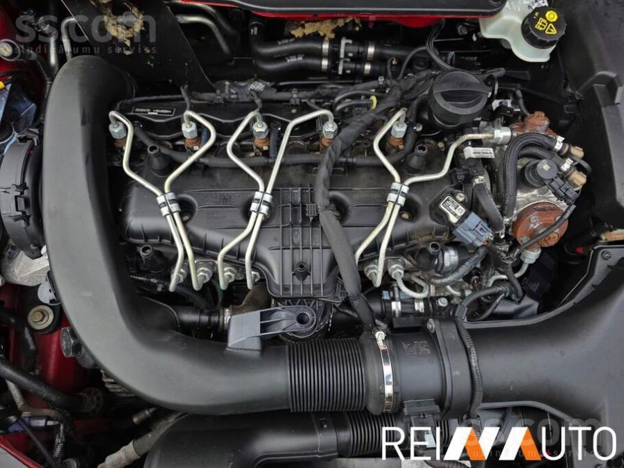 Red Volvo S40 2011 in Riga, with an engine capacity of 2.00 L and mileage of 309 thousand km for 4350 €, photo 31 on AUTOMOTO.COM.LV