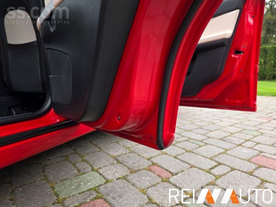 Red Volvo S40 2011 in Riga, with an engine capacity of 2.00 L and mileage of 309 thousand km for 4350 €, photo 32 on AUTOMOTO.COM.LV