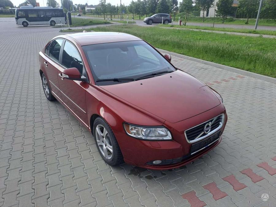 Sarkans Volvo S40 2012 Šauļi, ar dzinēja tilpumu 1.56 L un nobraukumu 248 tūkst. km par 3900 €, foto 10 vietnē AUTOMOTO.COM.LV