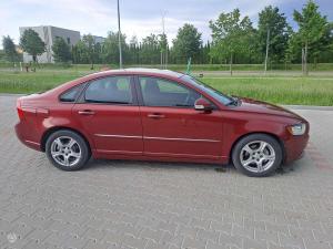 Sarkans Volvo S40 2012 Šauļi, ar dzinēja tilpumu 1.56 L un nobraukumu 248 tūkst. km par 3900 €, foto 13 vietnē AUTOMOTO.COM.LV