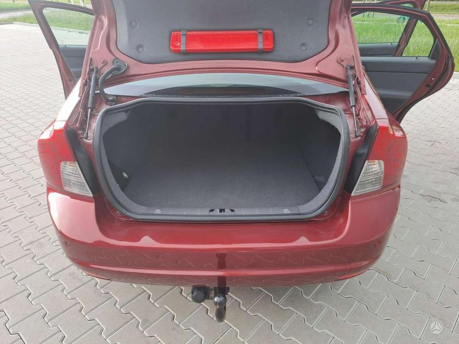 Sarkans Volvo S40 2012 Šauļi, ar dzinēja tilpumu 1.56 L un nobraukumu 248 tūkst. km par 3900 €, foto 22 vietnē AUTOMOTO.COM.LV