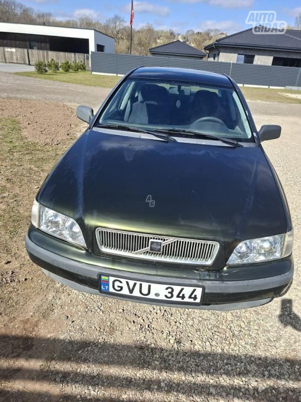 Volvo S40 1996 in Ukmerge, with an engine capacity of 1.80 L and mileage of 258 thousand km for 350 €, photo 3 on AUTOMOTO.COM.LV