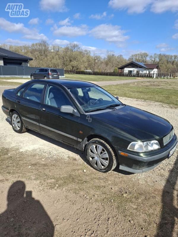 Volvo S40 1996 in Ukmerge, with an engine capacity of 1.80 L and mileage of 258 thousand km for 350 €, photo 4 on AUTOMOTO.COM.LV