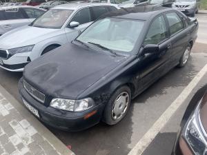 Volvo S40 2000 in Kaunas, with an engine capacity of 2.00 L and mileage of 305 thousand km for 350 €, photo  on AUTOMOTO.COM.LV
