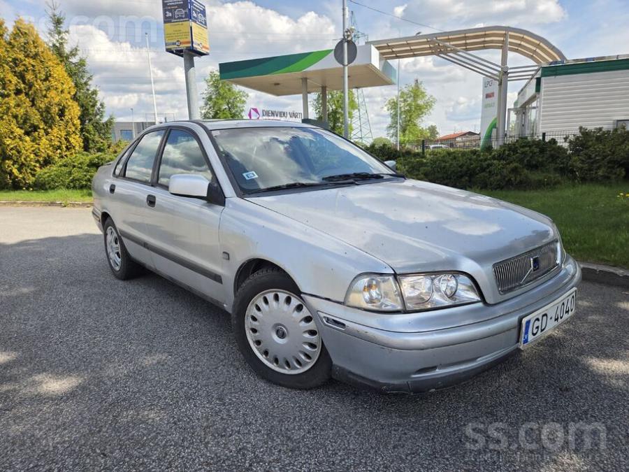Вольво С40 2000 в Рига, объемом двигателя 1.90 л и пробегом 91 тыс. км за 500 €, фото 3 на AUTOMOTO.COM.LV