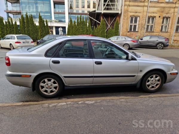 Volvo S40 2001 in Riga, with an engine capacity of 1.90 L and mileage of 223 thousand km for 1800 €, photo 2 on AUTOMOTO.COM.LV