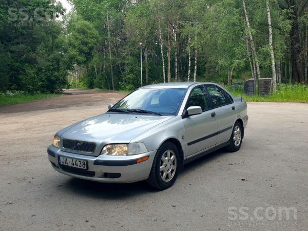 Volvo S40 2001 Rīga, ar dzinēja tilpumu 1.90 L un nobraukumu 224 tūkst. km par 1500 €, foto 2 vietnē AUTOMOTO.COM.LV