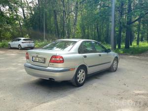 Volvo S40 2001 Rīga, ar dzinēja tilpumu 1.90 L un nobraukumu 224 tūkst. km par 1500 €, foto 4 vietnē AUTOMOTO.COM.LV