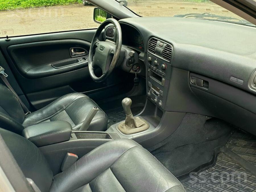 Volvo S40 2001 Rīga, ar dzinēja tilpumu 1.90 L un nobraukumu 224 tūkst. km par 1500 €, foto 6 vietnē AUTOMOTO.COM.LV