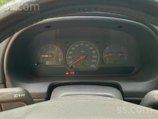 Volvo S40 2001 Rīga, ar dzinēja tilpumu 1.90 L un nobraukumu 224 tūkst. km par 1500 €, foto 10 vietnē AUTOMOTO.COM.LV