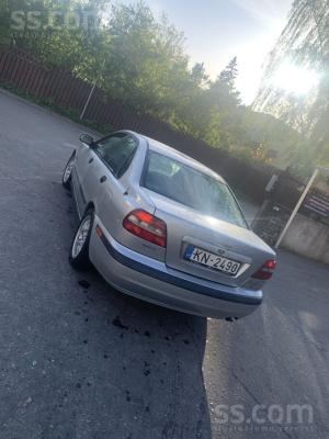 Volvo S40 2002 in Riga, with an engine capacity of 1.90 L and mileage of 322 thousand km for 1500 €, photo 3 on AUTOMOTO.COM.LV