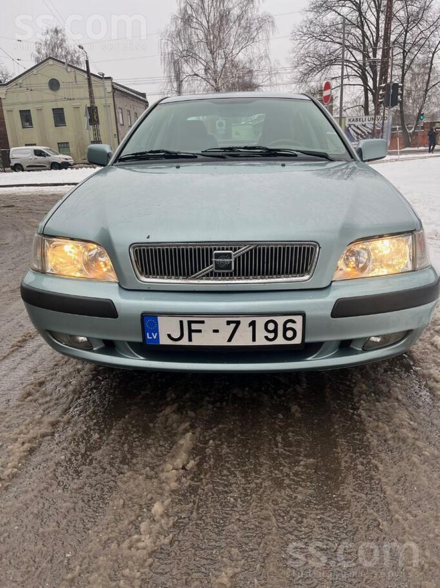 Volvo S40 2003 Rīga, ar dzinēja tilpumu 1.80 L un nobraukumu 226 tūkst. km par 1100 €, foto 2 vietnē AUTOMOTO.COM.LV