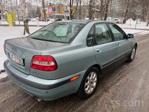 Volvo S40 2003 Rīga, ar dzinēja tilpumu 1.80 L un nobraukumu 226 tūkst. km par 1100 €, foto 5 vietnē AUTOMOTO.COM.LV