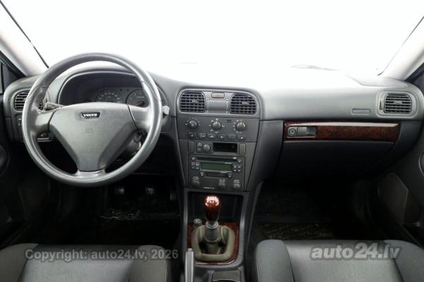 Volvo S40 2003 in Tallinn, with an engine capacity of 1.60 L and mileage of 129 thousand km for 599 €, photo 5 on AUTOMOTO.COM.LV