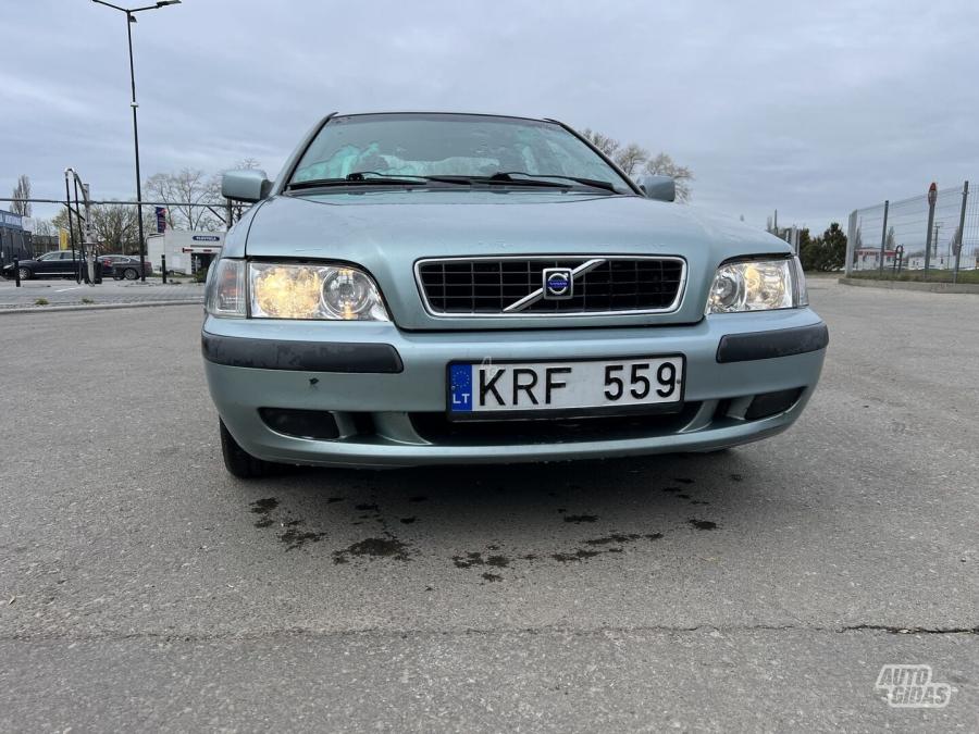 Volvo S40 2003 Klaipėda, ar dzinēja tilpumu 1.80 L un nobraukumu 297 tūkst. km par 700 €, foto 3 vietnē AUTOMOTO.COM.LV