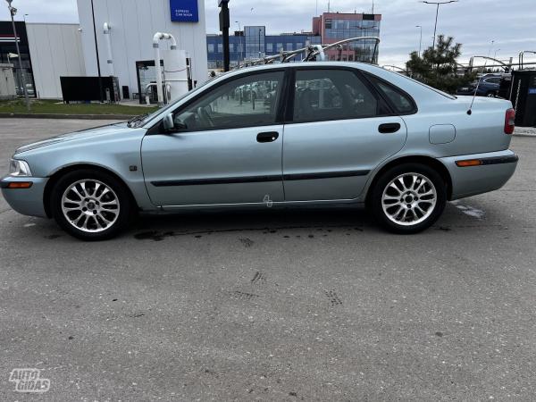 Volvo S40 2003 in Klaipeda, with an engine capacity of 1.80 L and mileage of 297 thousand km for 700 €, photo 9 on AUTOMOTO.COM.LV