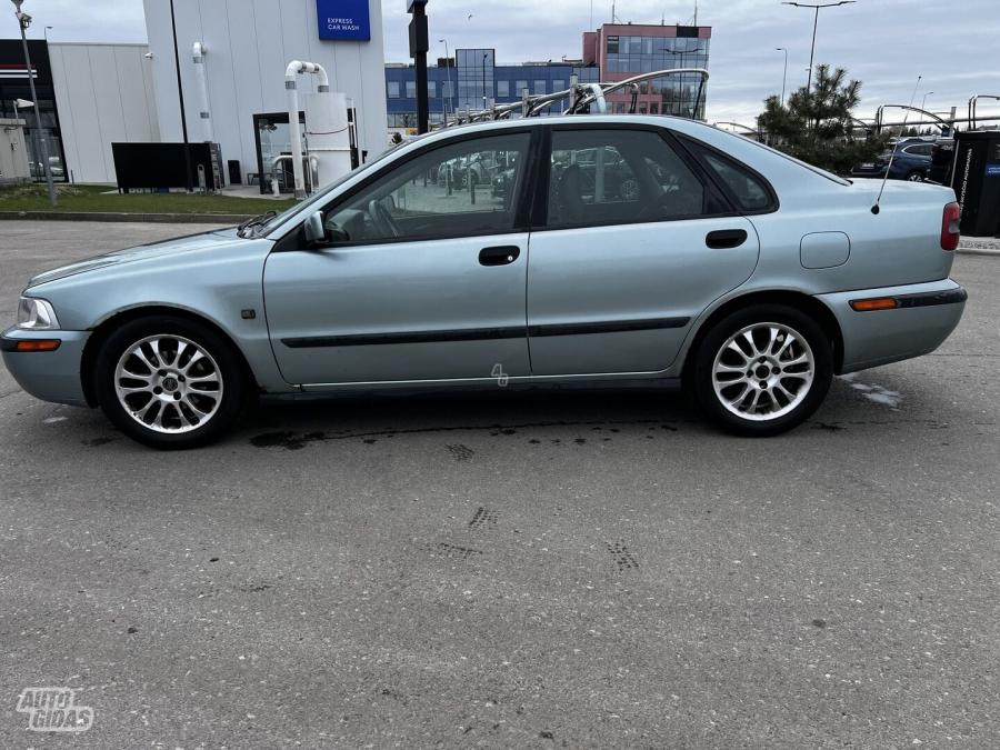 Volvo S40 2003 Klaipėda, ar dzinēja tilpumu 1.80 L un nobraukumu 297 tūkst. km par 700 €, foto 10 vietnē AUTOMOTO.COM.LV